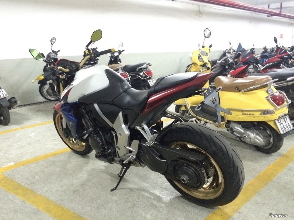 Honda CB1000r HRC 2012 | 5giay