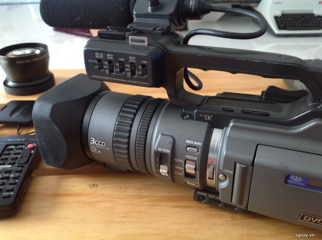 Máy quay phim - - Camera Sony Pd150 | 5giay
