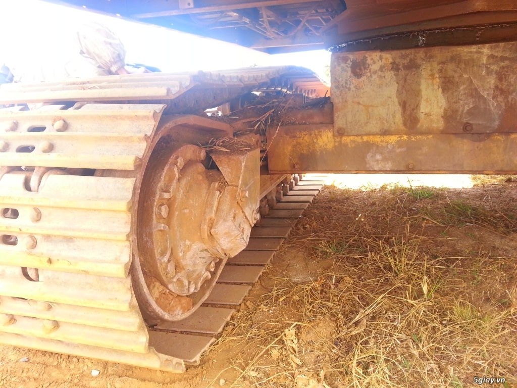 Bán máy đào bánh xích 07 Hitachi UH 07 - 5 thay bơm 111 | 5giay