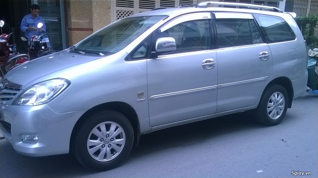 Inova G số sàn, sản xuất 2008. Màu xám bạc. Dòng xe phổ thông | 5giay