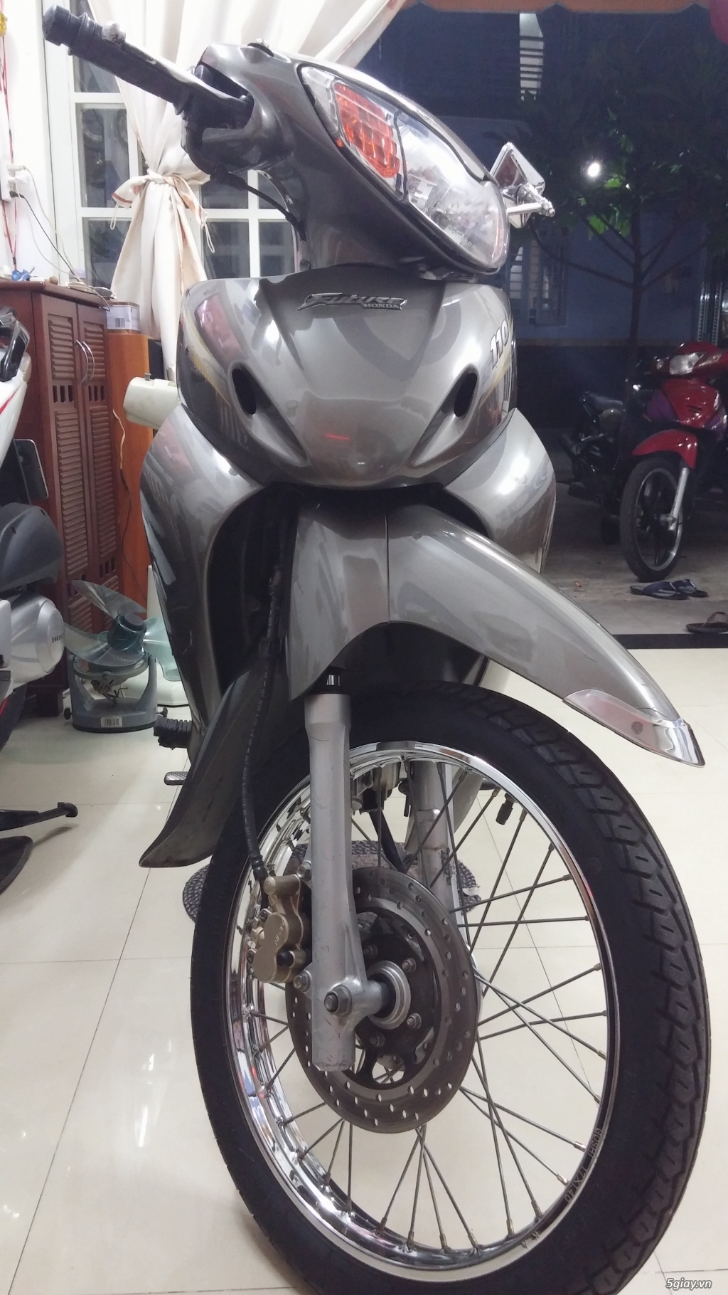 future1 2002 | 5giay