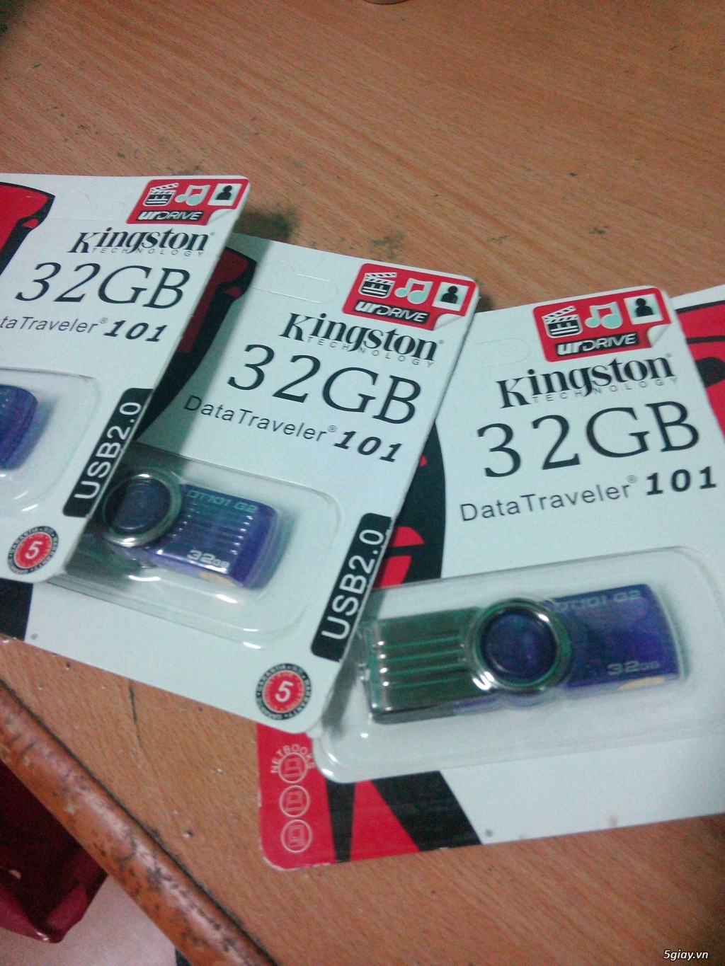 Usb kingston, pin dự pòng sasung giá rẻ | 5giay