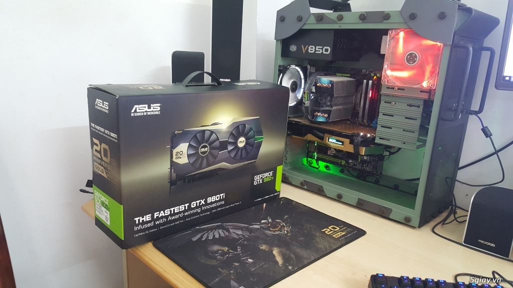 ASUS 20th Anniversary Gold Edition GEFORCE® GTX 980Ti-6G-OC | 5giay