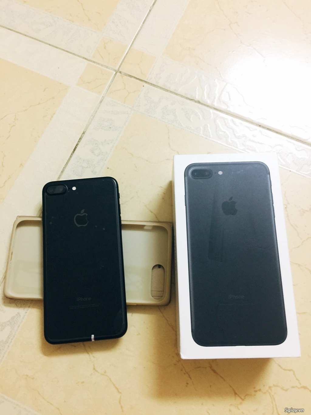 RA ĐI CÂY IP7 PLUS BLACK 128GB GIÁ CHẤT LƯỢNG | 5giay