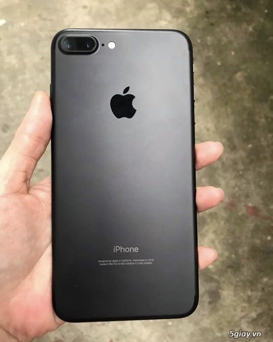 cần bán ip7 plus 32gb lock đen nhám người dùng | 5giay