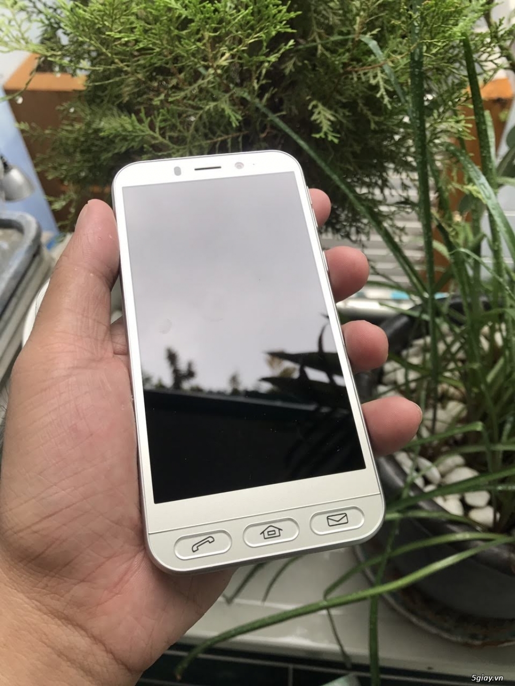 Sharp 704 Ram 3Gb Rom 32Gb mượt mà | 5giay