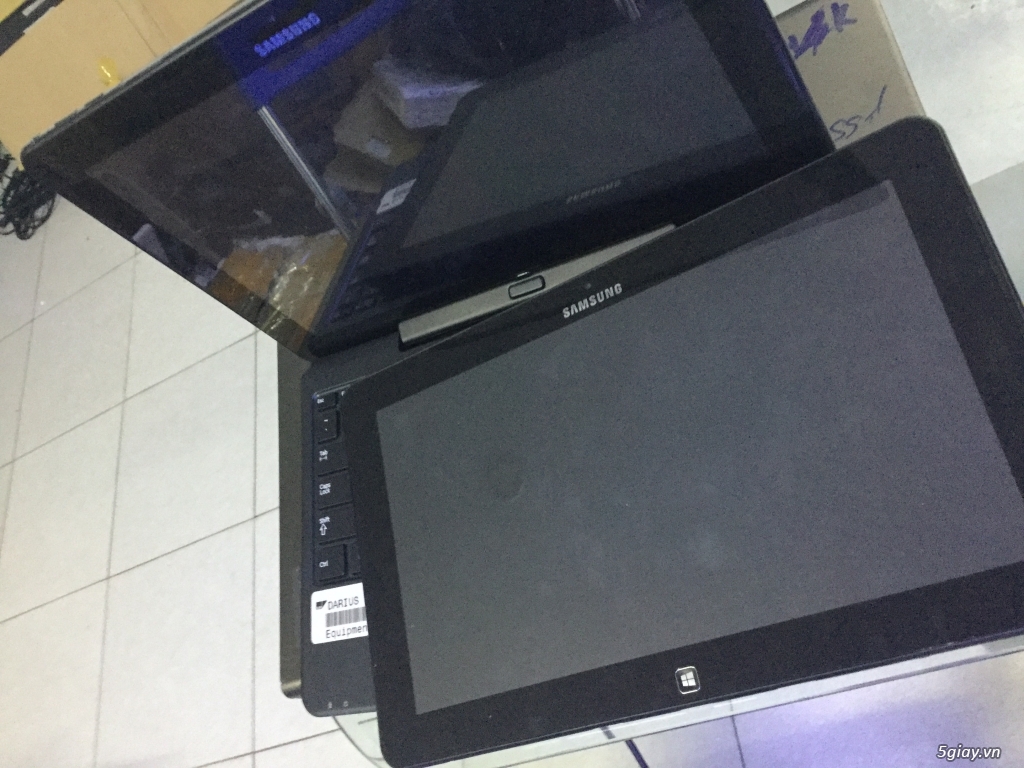 Laptop core i5 samsung 700t kiêm máy tính bảng | 5giay