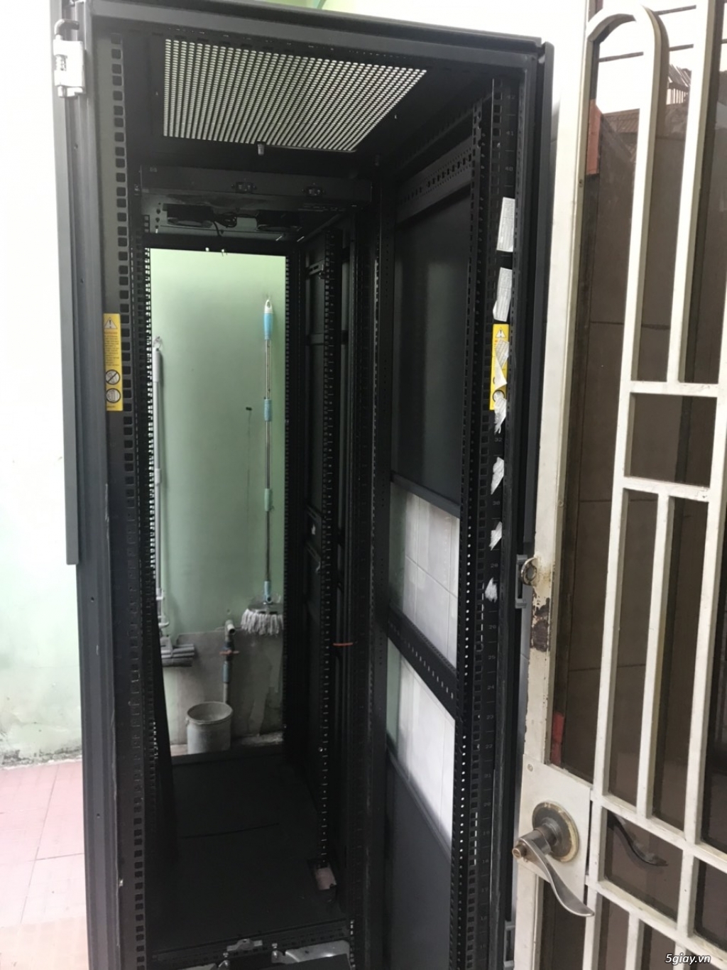 Thanh lý tủ rack server | 5giay