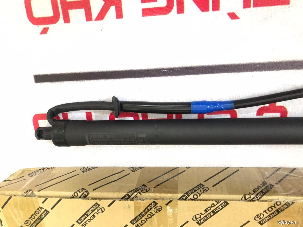 68920-48031 Ty điện cốp sau Lexus RX Series | 5giay