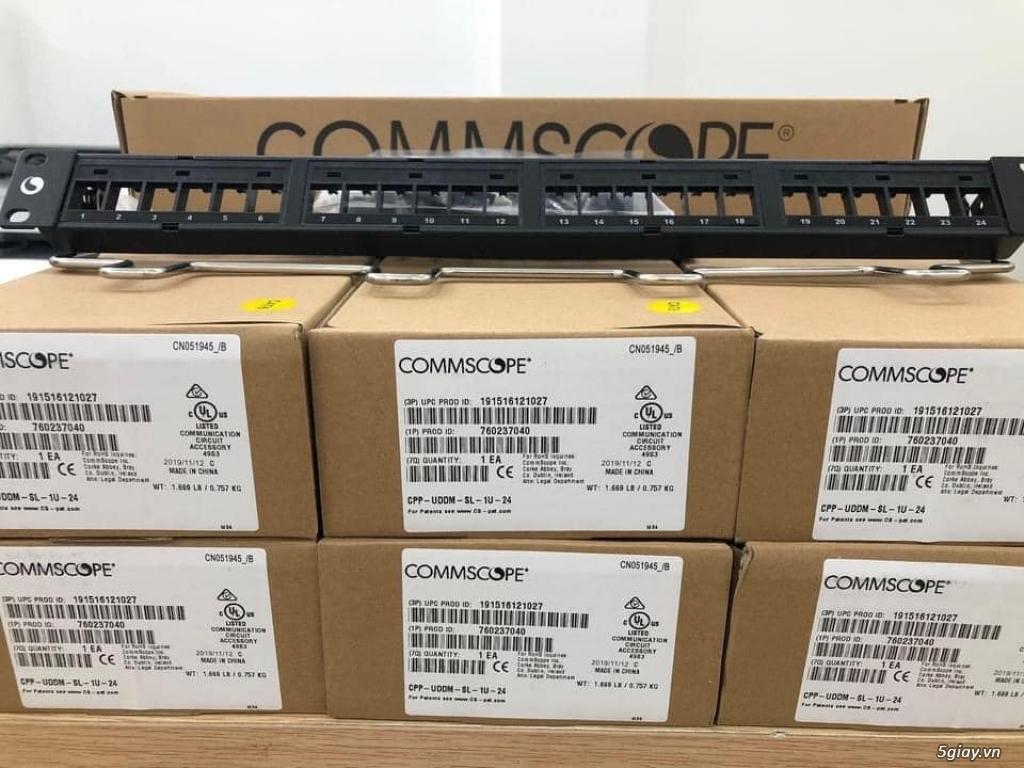 Patch panel - Thanh quản lý cáp 1U Commscope số lượng giá rẻ | 5giay