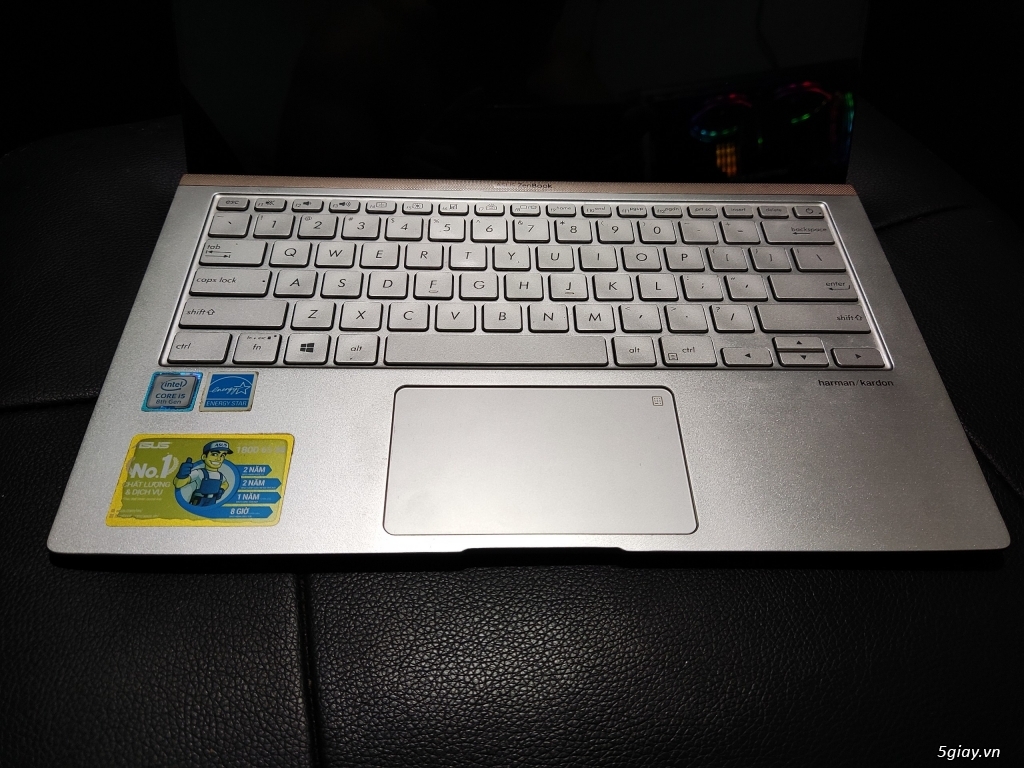 Asus 2018 ZenBook UX433F laptop 14 inch nhỏ nhất thế giới | 5giay