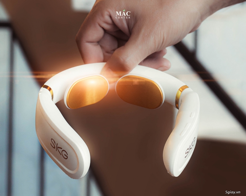 Máy massage cổ SKG K6 tại Mac Center | 5giay