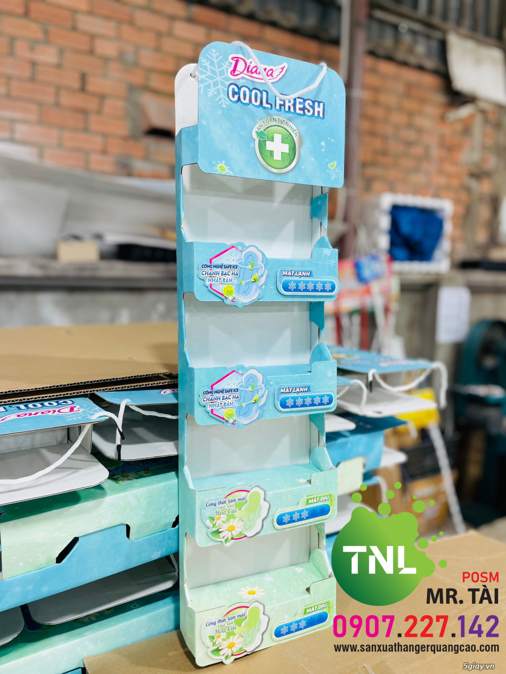 Hanger giấy, hanger quảng cáo, hanger giấy giá rẻ, vỉ treo giấy | 5giay