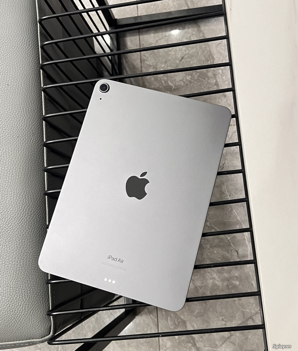 Ipad Air 5 64Gb bản wifi xám gray chip M1 . | 5giay