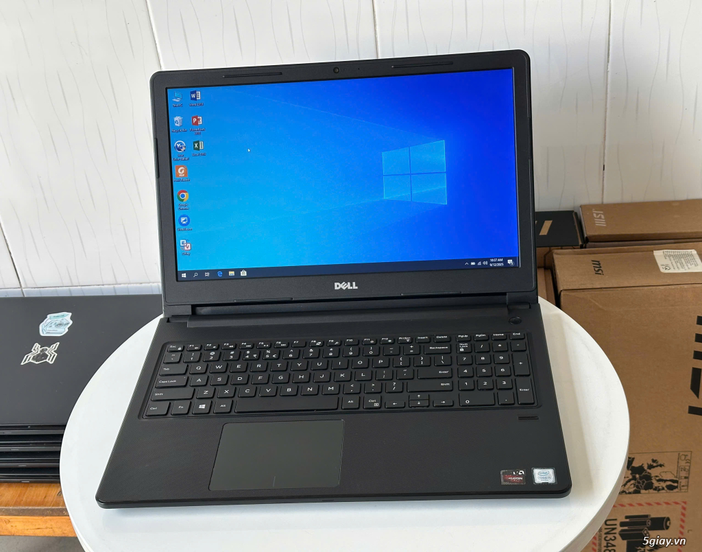 Dell Vostro 3568 Core i5-7200U, RAM 8GB, SSD 120GB, R5 M420 2GB, 15.6" | 5giay