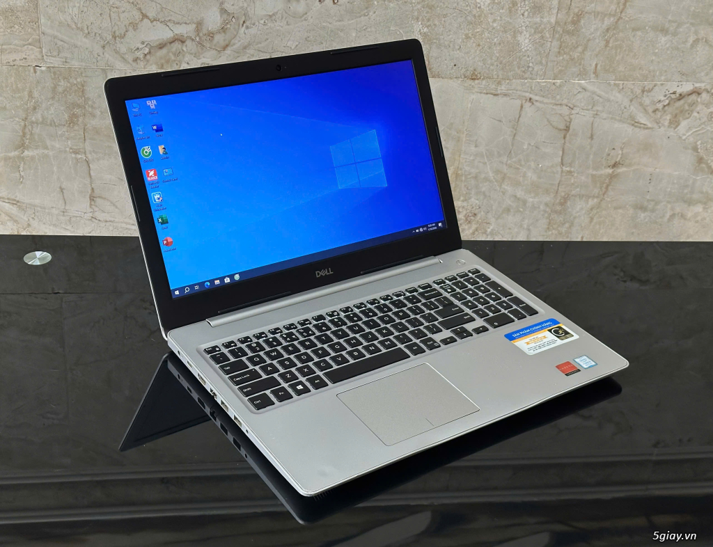 Dell Inspiron 5570 i5-8250U, 8GB, SSD 240GB+1TB, R7 M460 2GB, 15.6 FHD ...