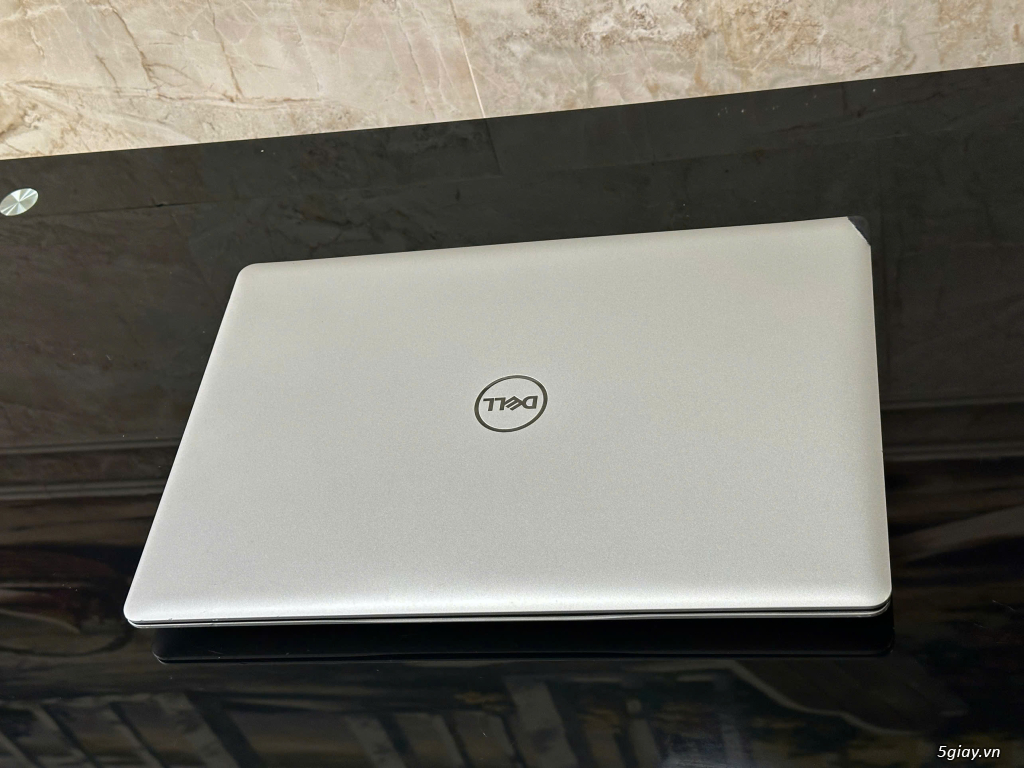 Dell Inspiron 5570 i5-8250U, 8GB, SSD 240GB+1TB, R7 M460 2GB, 15.6 FHD ...